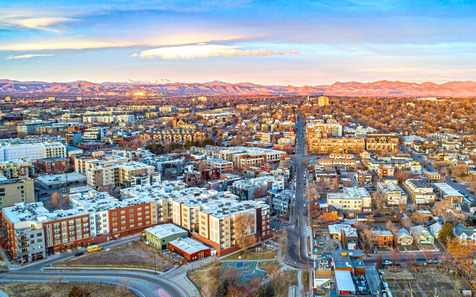 Aurora, Colorado: Rocky Mountains' Rising Star - Guide of the World