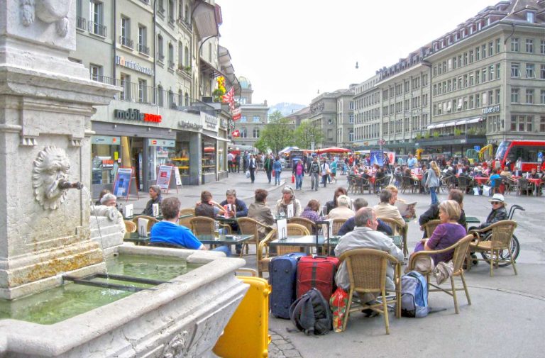Whispers of Time: A Journey Through Bern - Guide of the World