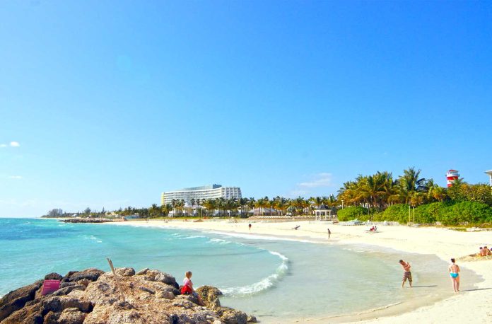 Dive Into The Bahamas - Guide of the World