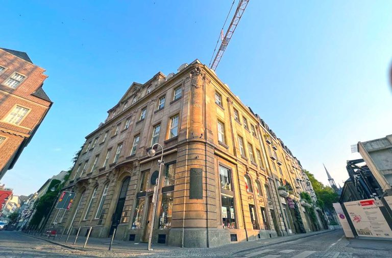 Discovering the Charms of Cologne: A Traveler's Guide to the Heart of ...